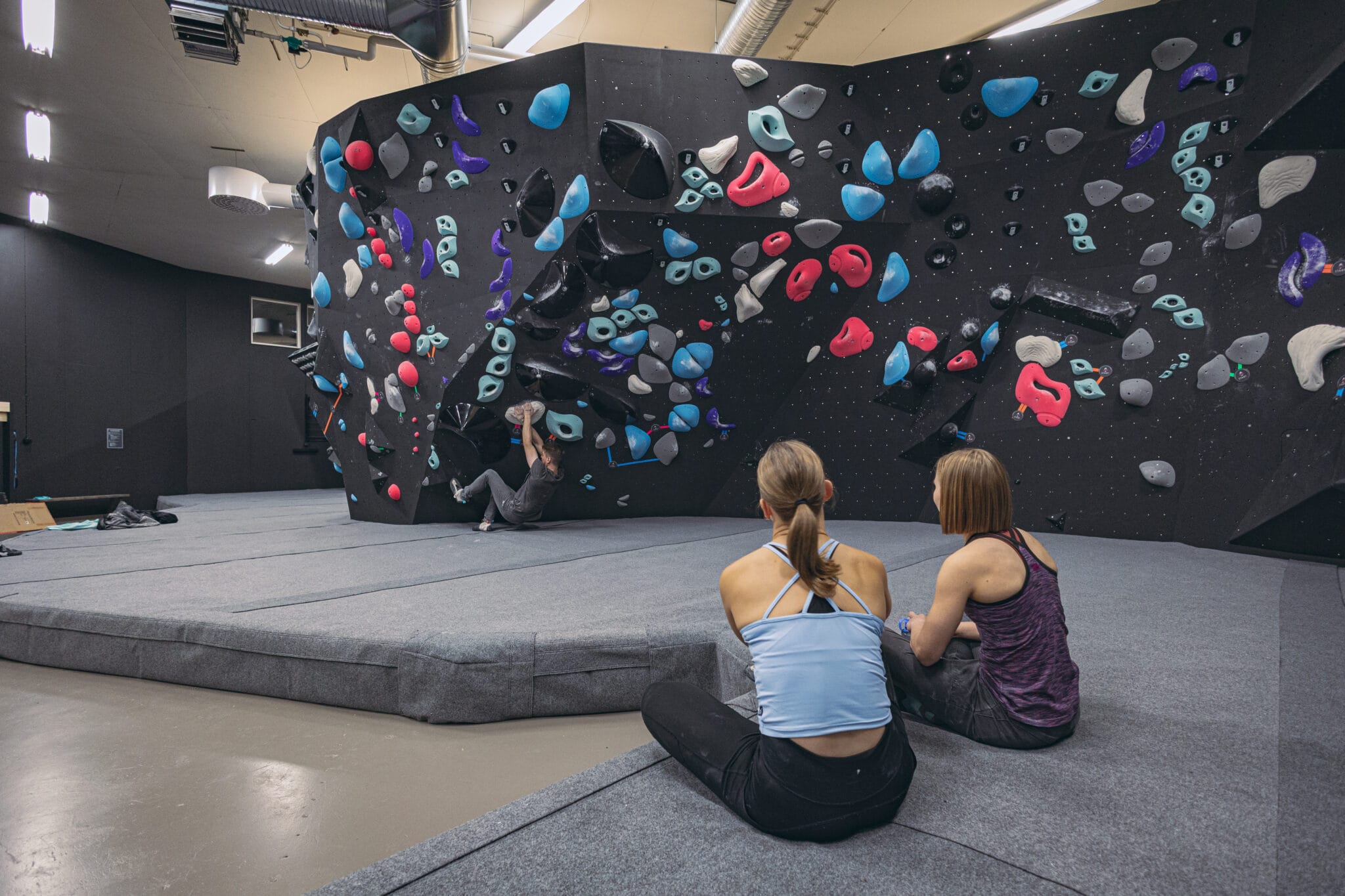 Boulderointi - Helposti kokeiltava laji - Kiipeilyliitto